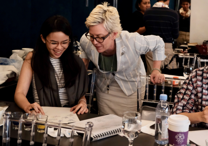 Anne Elser in Manila – Ink Scribbler